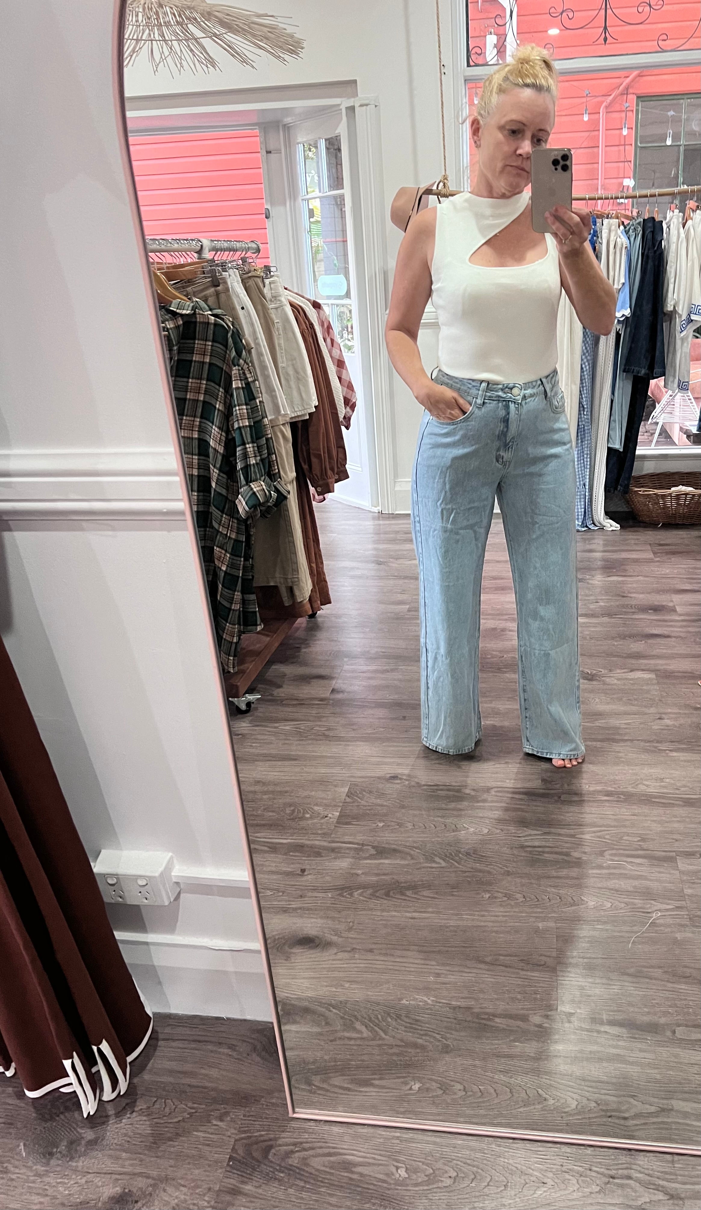 Taylor Cut Out Top Folk And Co